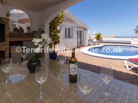 4 Bedroom Holiday Villa for Rent in Costa Adeje | Private Heated Pool